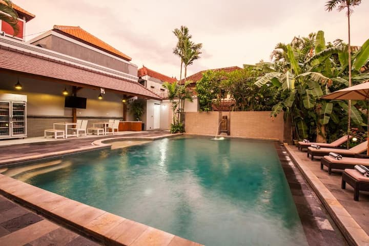 Christmas Holiday Deals! 2 Bedroom Garden Villa - Seminyak