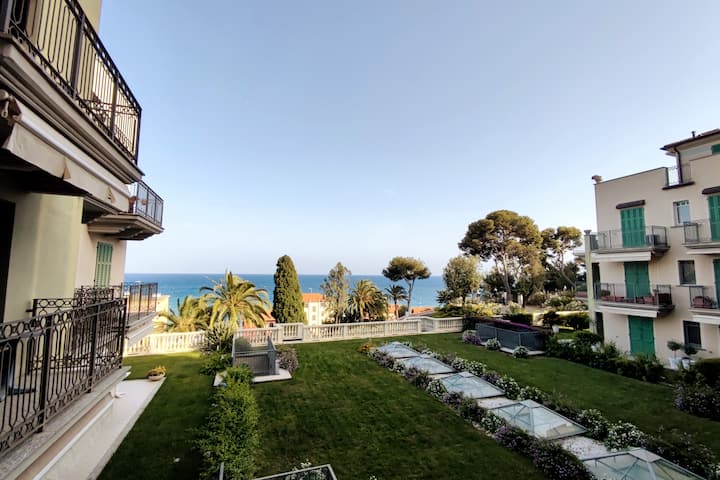 Great View Of Port Maurice - 因佩里亞