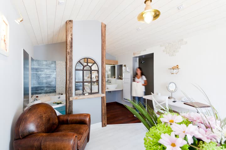 Suite Balnéo - Hôtel Plaisir-accès Spa 1h-parking - Île de Ré