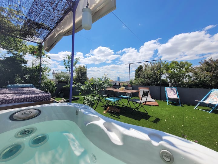 Rooftop Avec Jacuzzi Et Vue Panoramique - Vénissieux