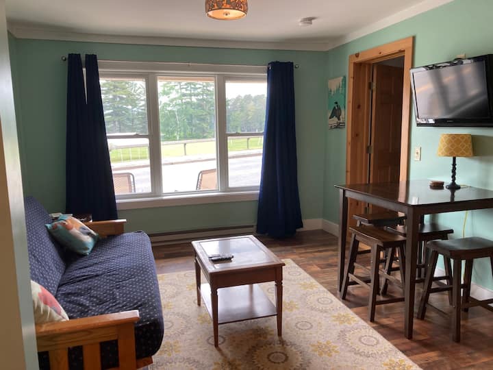 Pet Friendly Centrally Located Long Lake Apartment - Long Lake, NY