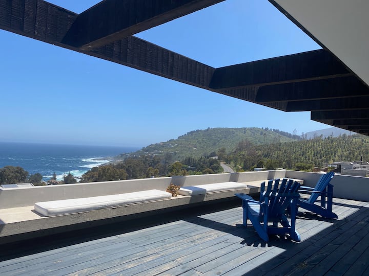 Preciosa Casa Familiar Con Vista Panorámica - Papudo