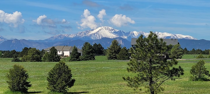 Colorado Country Close To Everything - Larkspur, CO