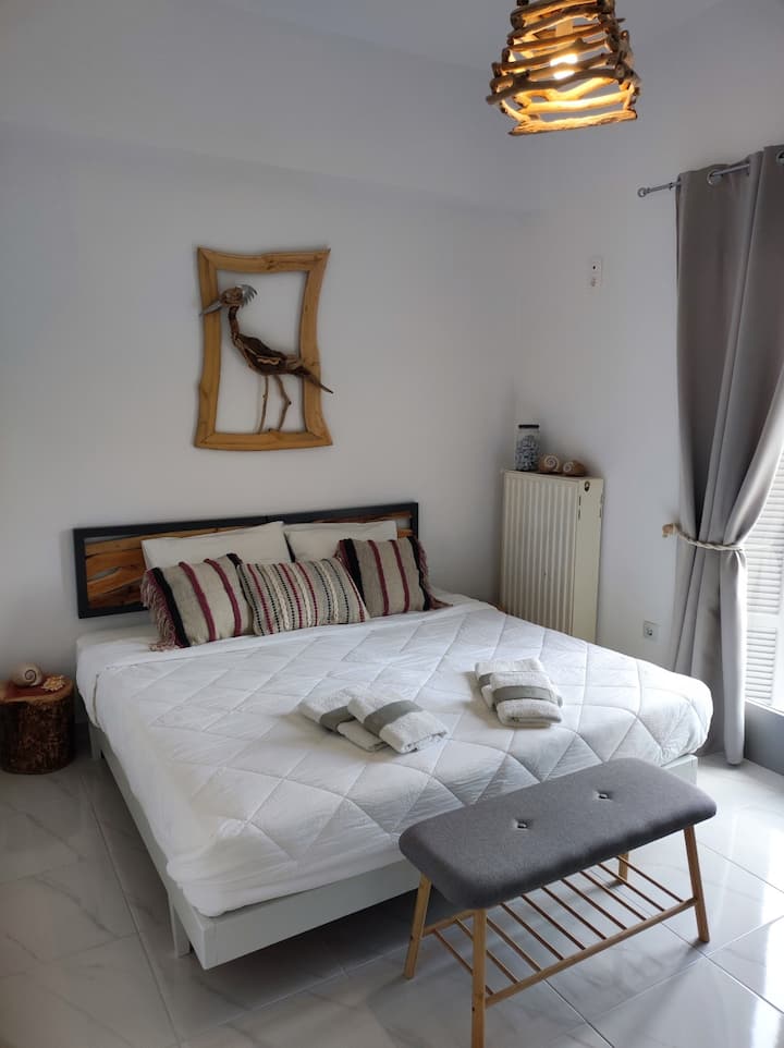 Driftwood And Art Apartment - Skiathos