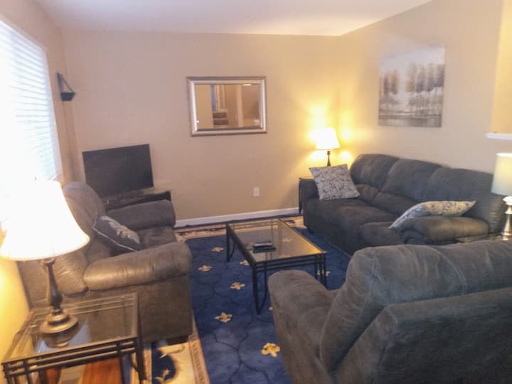 Cozy Family Home In Great Neighborhood - Pueblo, CO