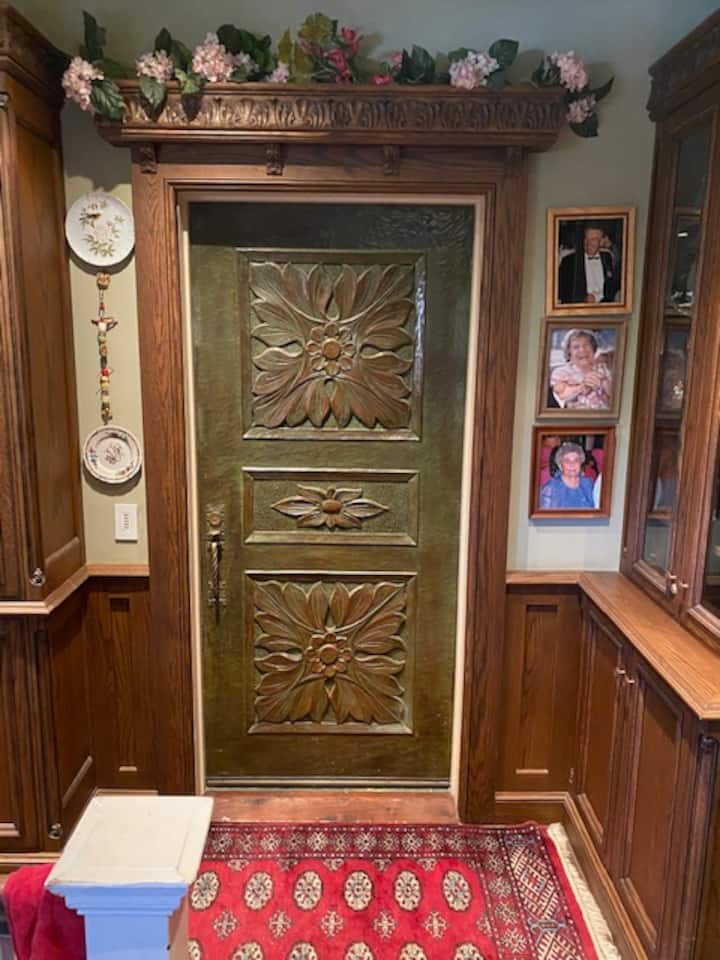 Mildred’s Super King Suite - Monterey, CA