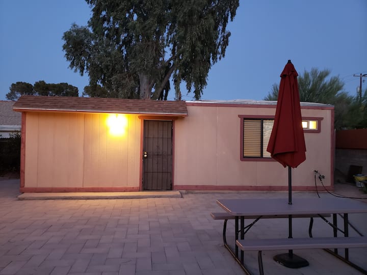 Neuere Möbliertes Guesthouse Central Tucson Tv Wifi Chromecast - Sonora