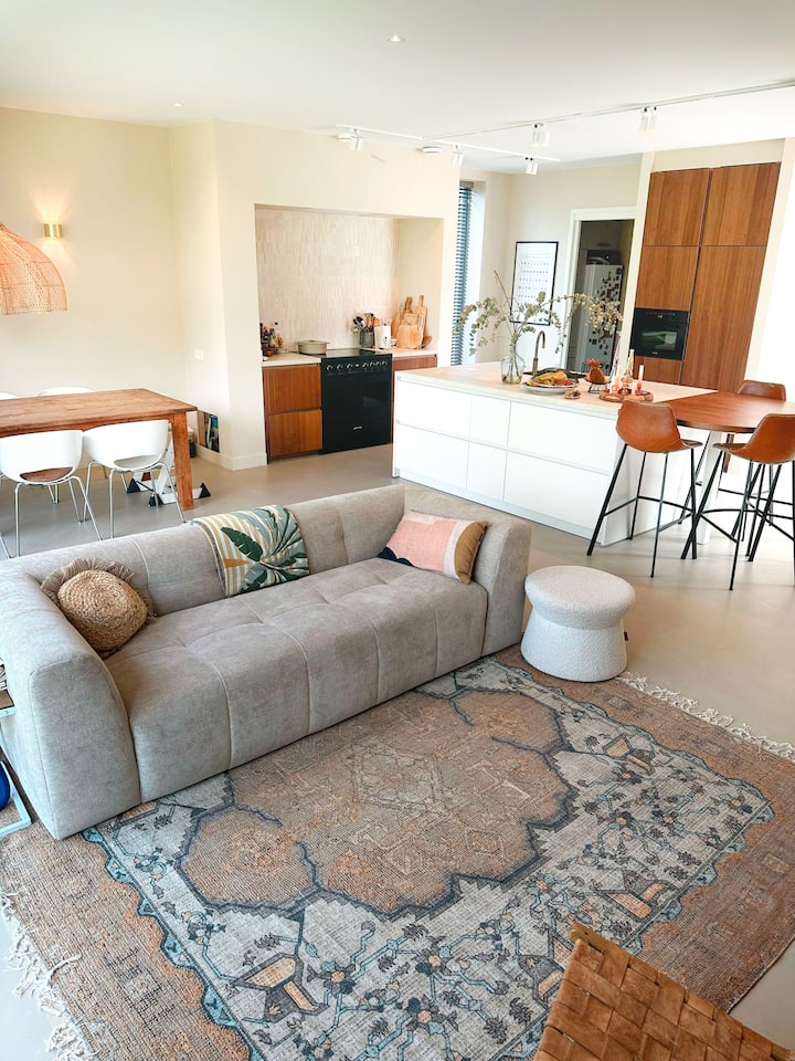 Spacious Private Garden | Free Parking | 20min Ams - Amsterdam