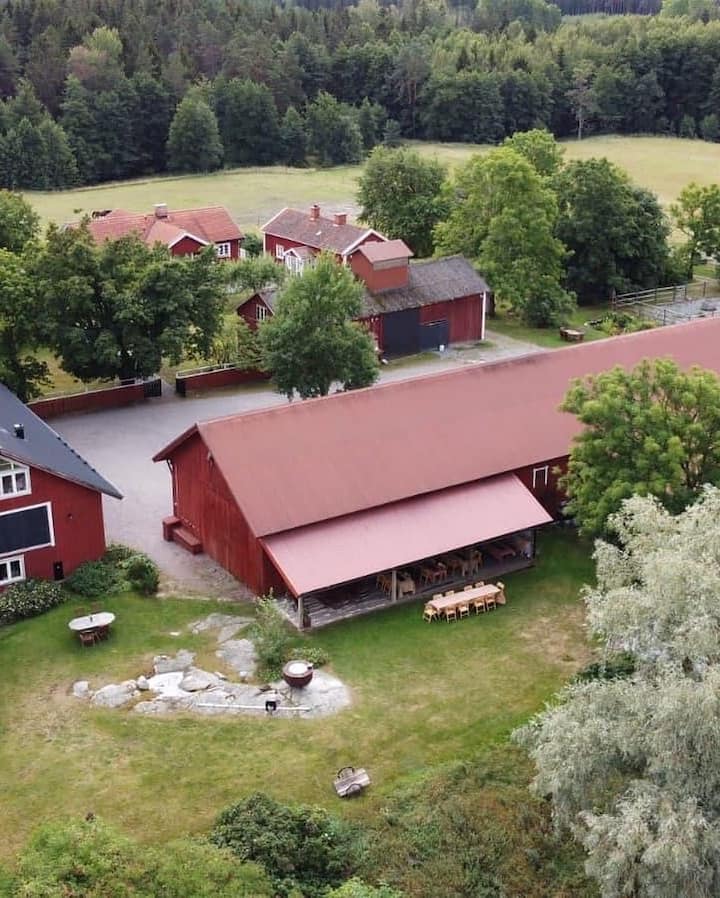 Stay In A Charming Barn - Nyköping