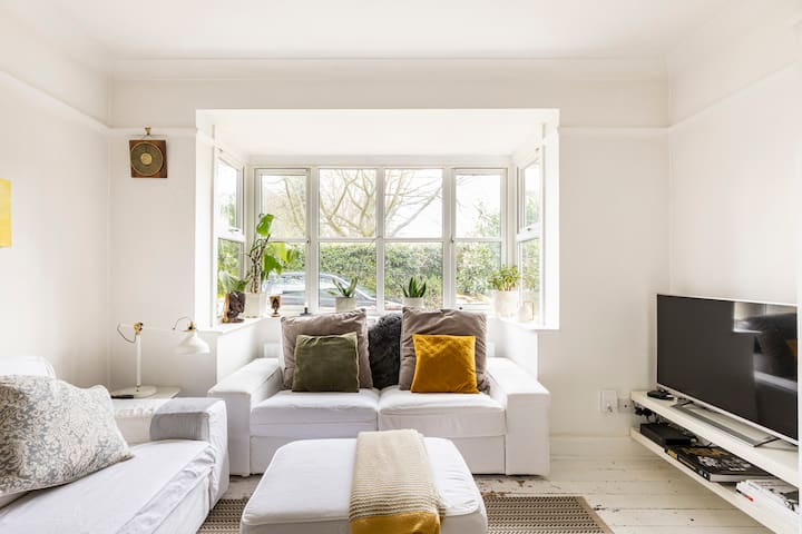 Lovely Scandinavian Private Bedroom For One Person - Hampton