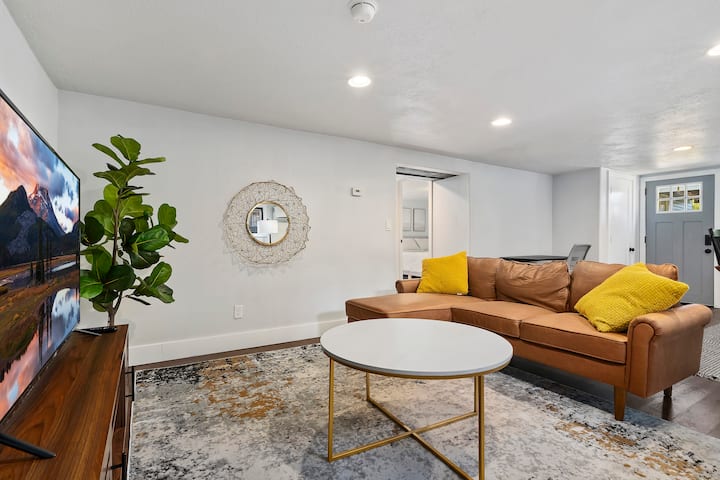 Salt Lake City Furnished Retreat - Salt Lake City, UT