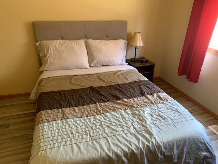 Private Room With Tv In A Cozy Home! - Renton, WA