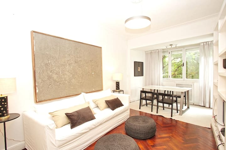 Great Location Two Bedroom Apartment Recoleta - Argentina