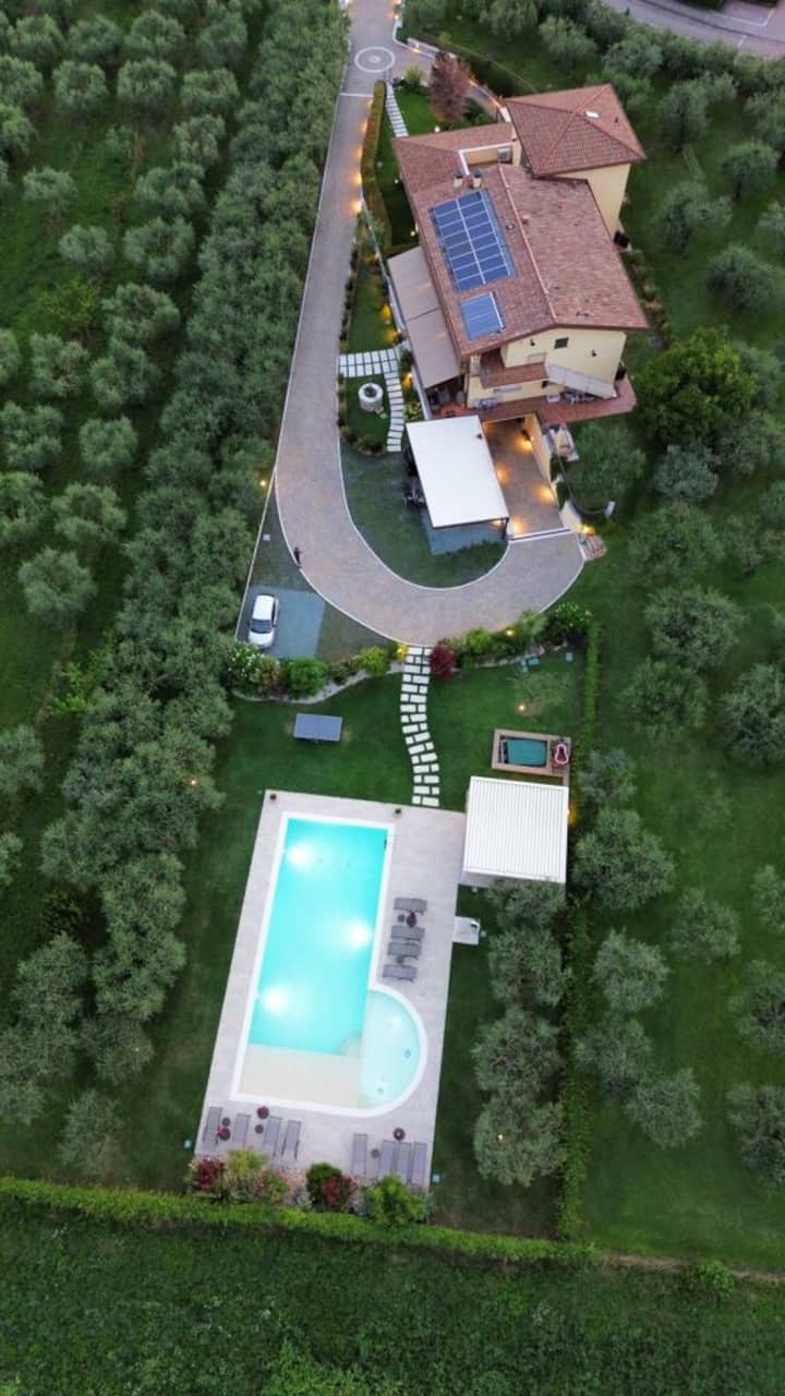 Appartamento Chic In Totale Relax - Garda