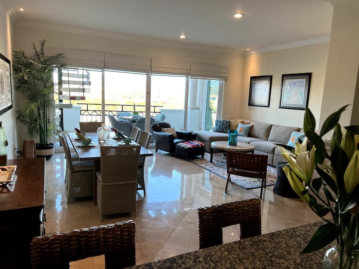 Medano Beach Penthouse 2bd/2ba - Cabo San Lucas