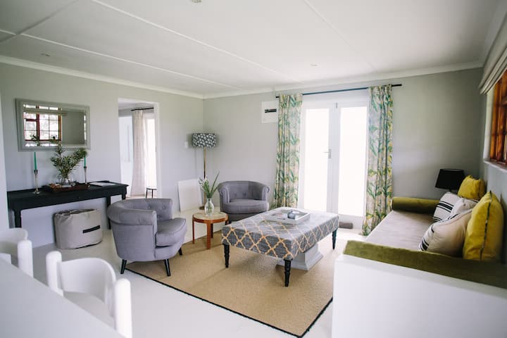 Klein Botrivier Farm: Eagle Owl Cottage - Bot River