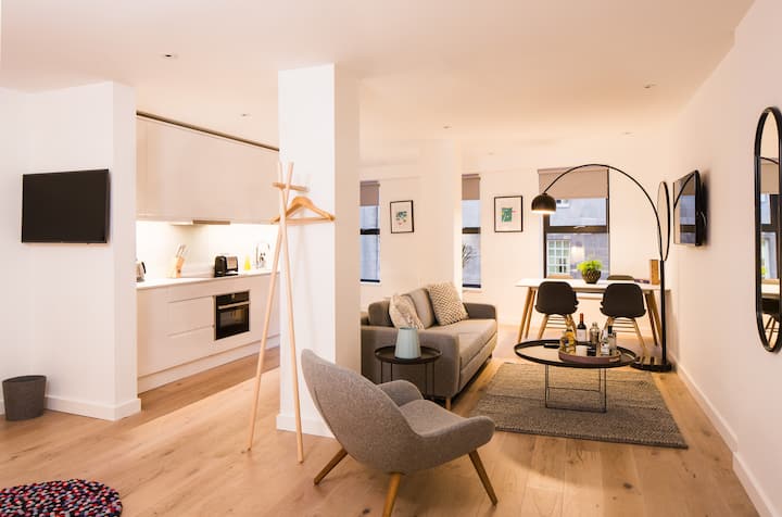 Westgate Apartments - Deluxe Super King Or Twin - Bath