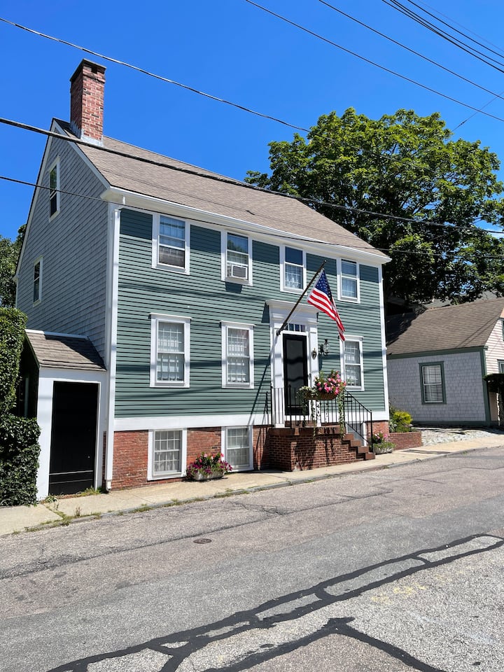 The Captain James Braman House - 紐波特
