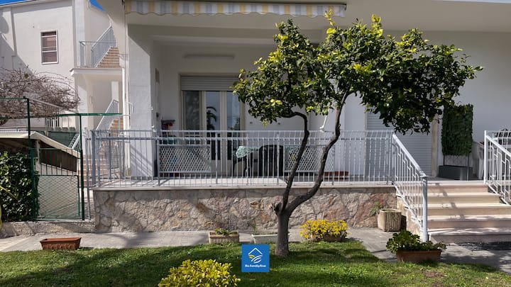 The Family Nest - Appartamento Con Giardino - Manfredonia