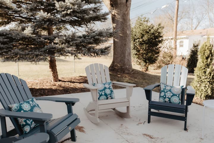 Blue Silk House (Parking, Families, Business) - Columbus, OH