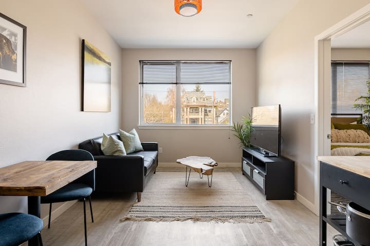 Modern 1br • Walk To Dining & Bars • Fast Wifi + A - Hazelwood - Portland