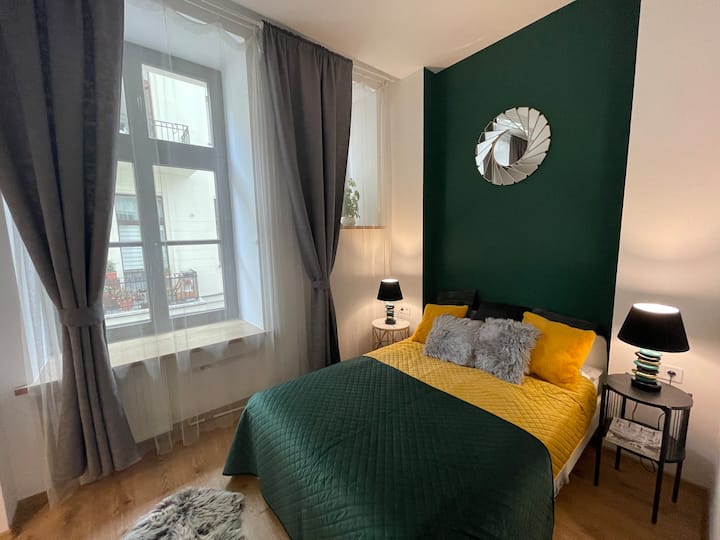 A_tenement_bedroom_apartment - Łódź