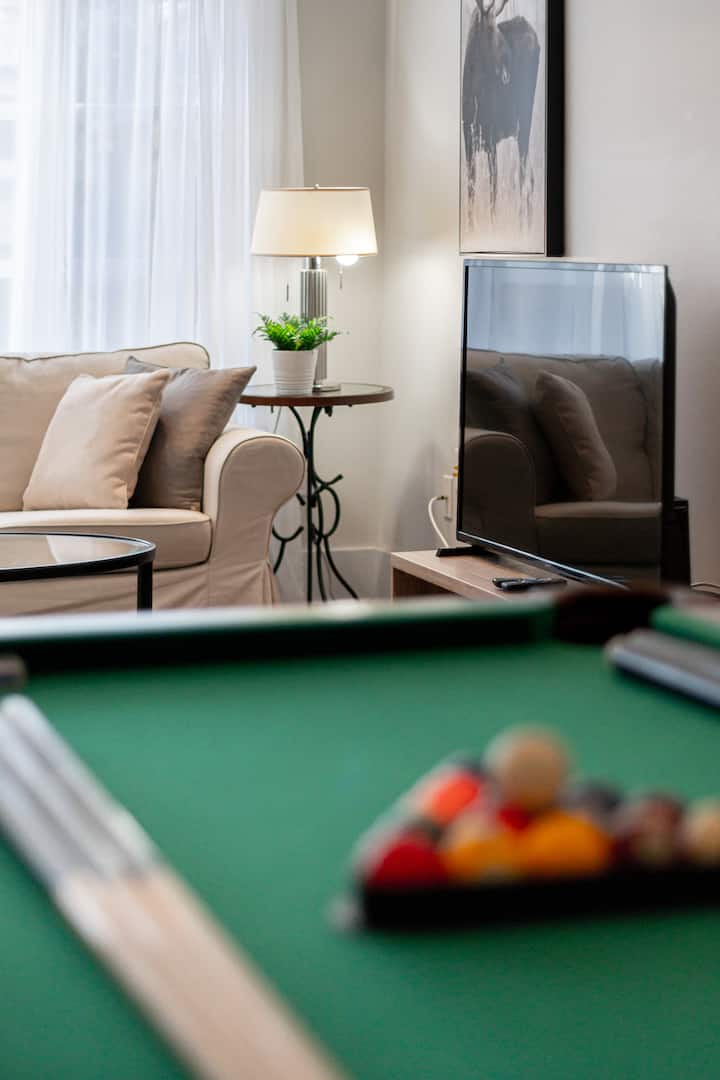 Danforth Family Home | Subway & Dining Nearby - Toronto