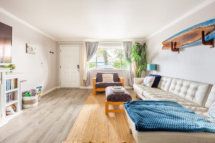 Contemporary Living At The Beach 30 Night Min - Long Beach