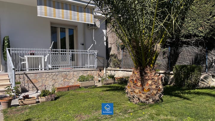 The Family Nest - Casa Eva Bpt Con Giardino - Manfredonia