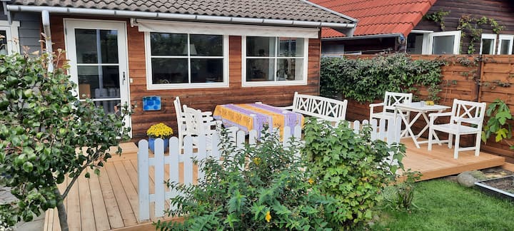 House. Garden. City. Beach. Bella C. Royal Arena - 