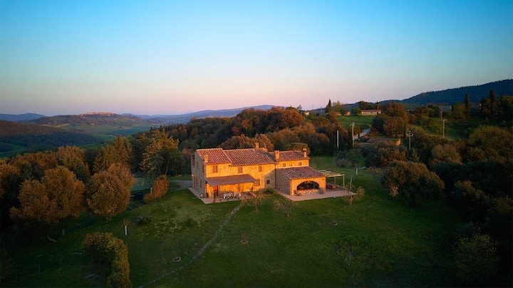 Podere Dell'amore Tuscan Villa
Tennis Court, Pool - San Gimignano