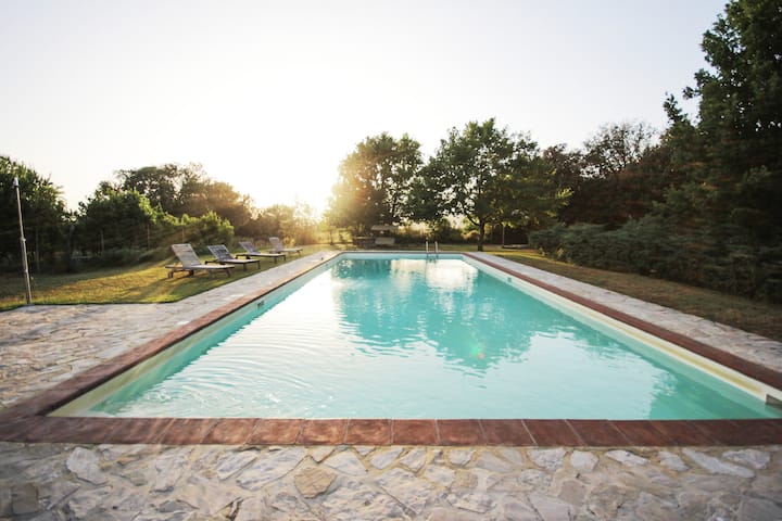 Podere Dell'amore Tuscan Villa
Tennis Court, Pool - San Gimignano