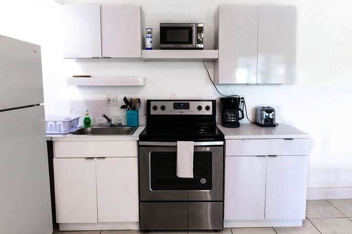 #11-modern 2 Bdr Miami Mimo/free Parking/kitchen - Miami, FL