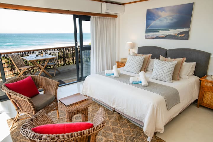 African Perfection 1: Room 7 - Sea View Suite - Jeffreys Bay