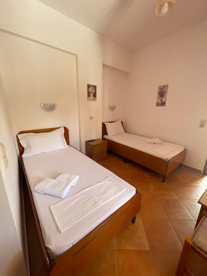 Budget Twin Room - Saranda