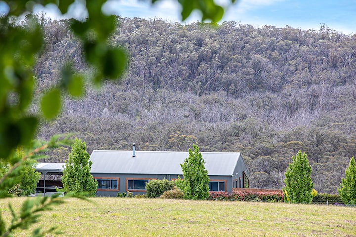 Marulan Holiday Rentals & Homes - New South Wales, Australia | Airbnb