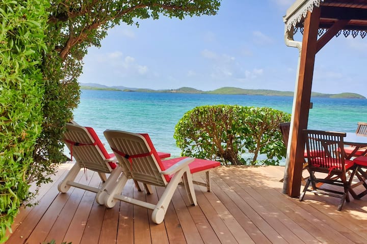 Bungalow Et Terrasse Privative Sur La Mer - Martinique