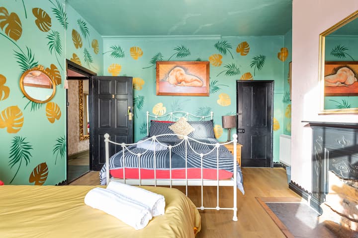 Room 3 In Amazing Artistic House. - Liverpool