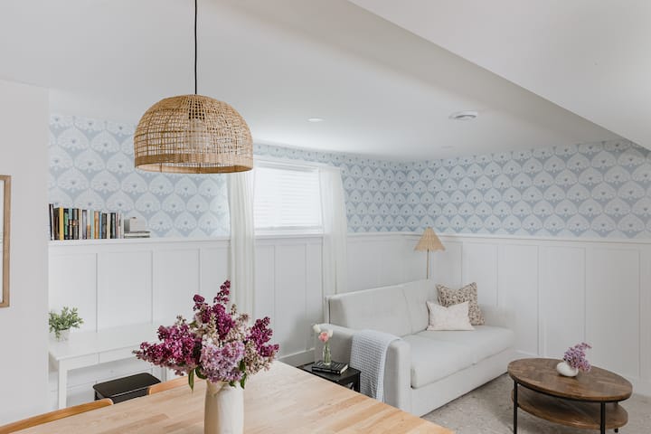 Beautiful Coastal Inspired Apt. 30min From Ottawa - Casselman