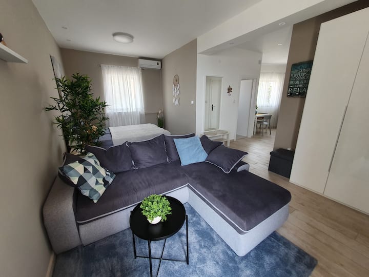 Apartment Danijela - Novalja