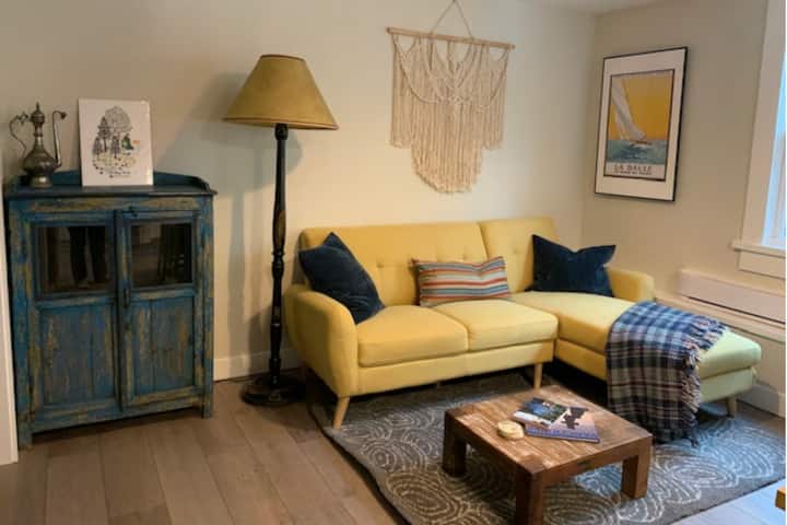 Nid Douillet De 2 Chambres + Patio! - Vancouver