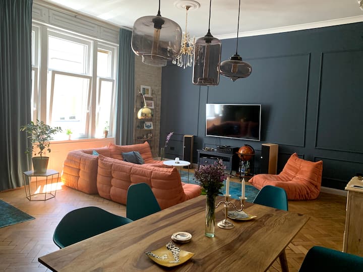 Unique And Spacious Home In Center, Villa District - Budapest