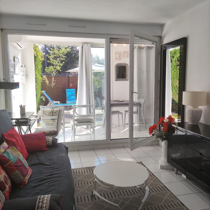 Apartment With One Bedroom In Pérols, With Pool Access, Furnished Terr - Pérols