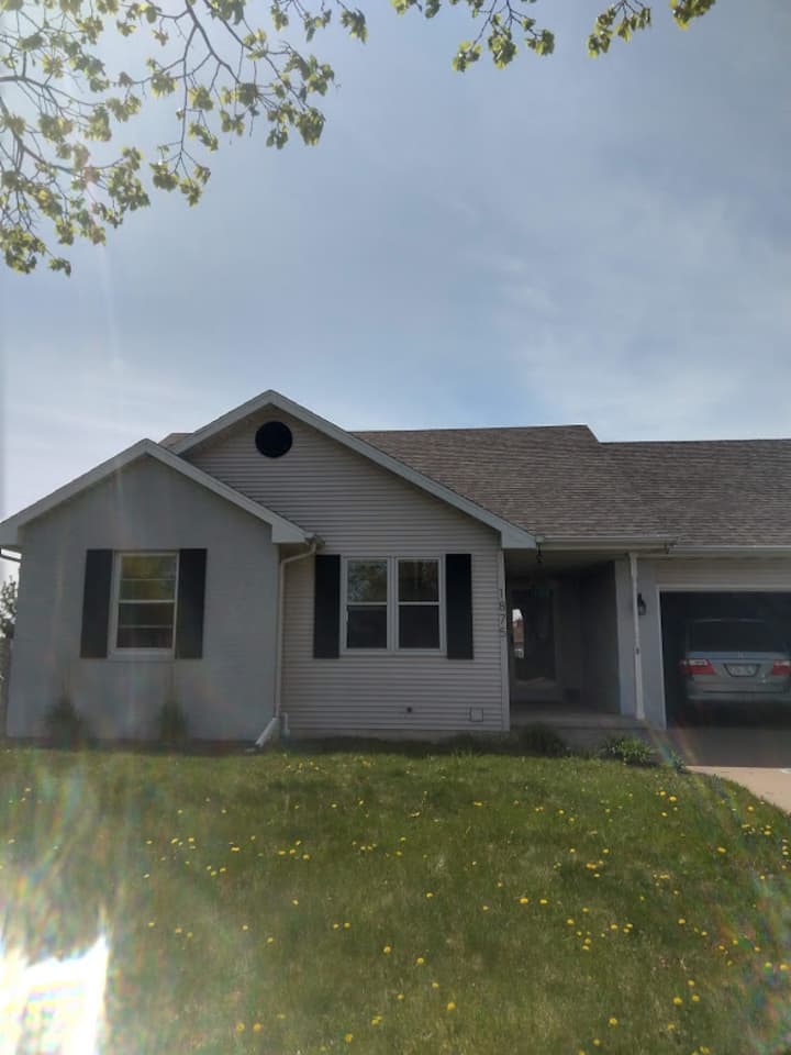 Home For Eaa - Amazing Location And So Close! - Oshkosh, WI