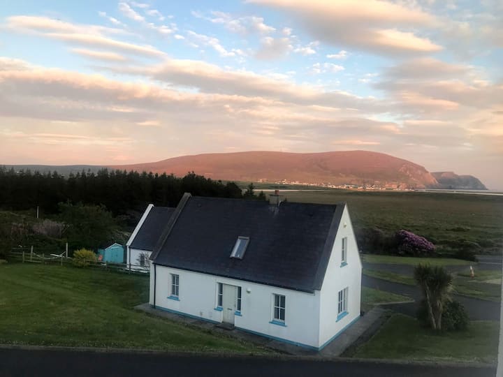 Big Sky Cottage - Pet Friendly - Achill Island