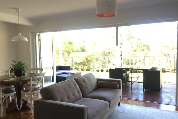 Killarney Heights Home With A Bushland View. - Manly