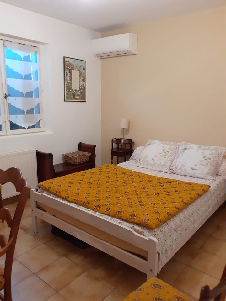 Chambre Dans Villa - Lunel