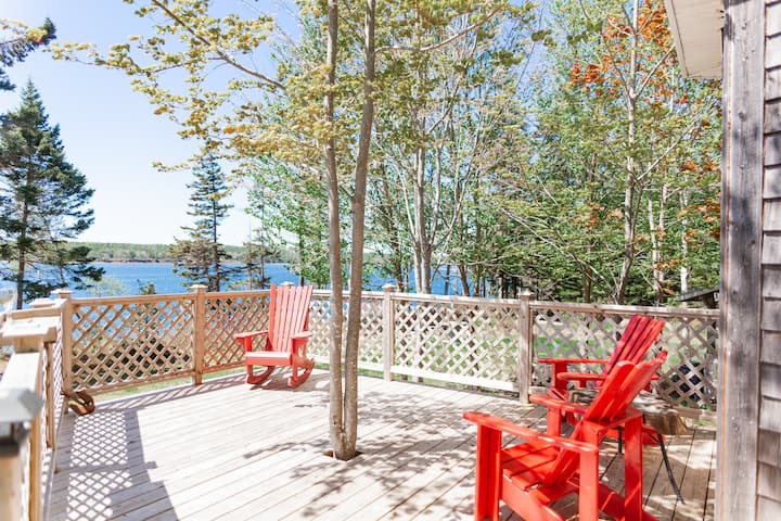 Ruby's Riverfront Cottage - Prince Edward Island