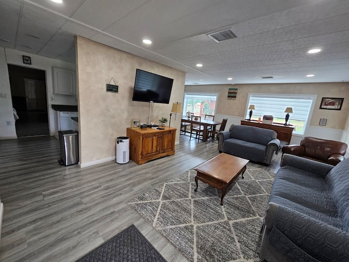 Serenity Pines, 6 Bedrooms, 3.5 Bathrooms, 2 Acres - Williams, AZ