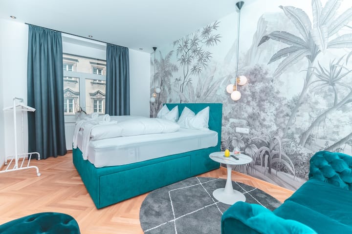 Central Flat With View Onto Mountains & River Inn - Innsbruck